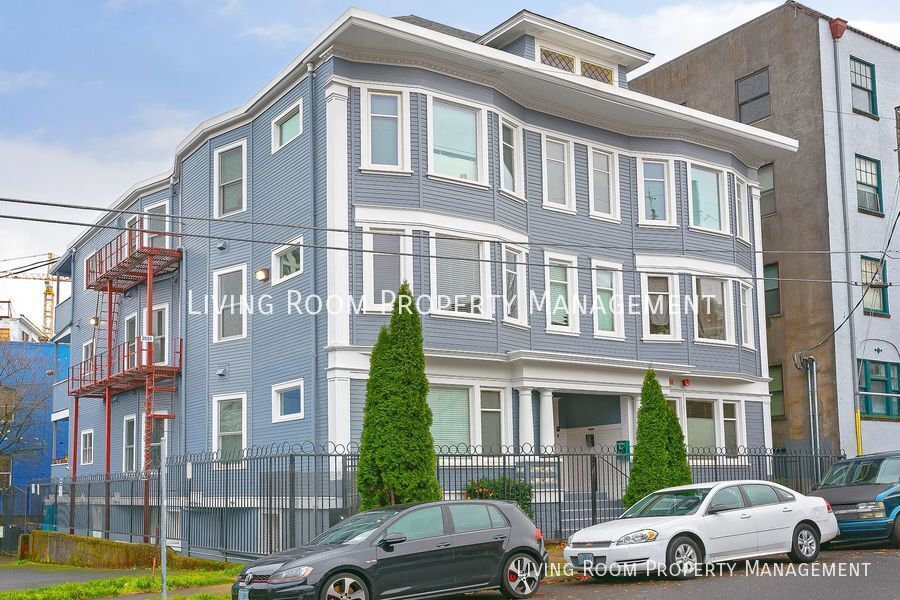 1714 NW Couch St Portland, OR Apartment for Rent | Rentable