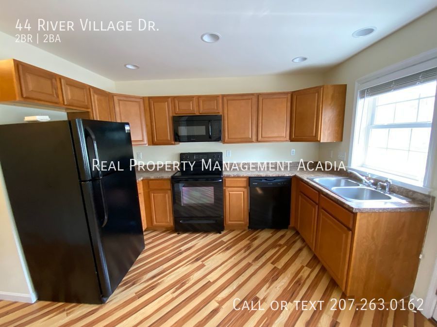 44 River Village Dr Milford, ME House for Rent | Rentable