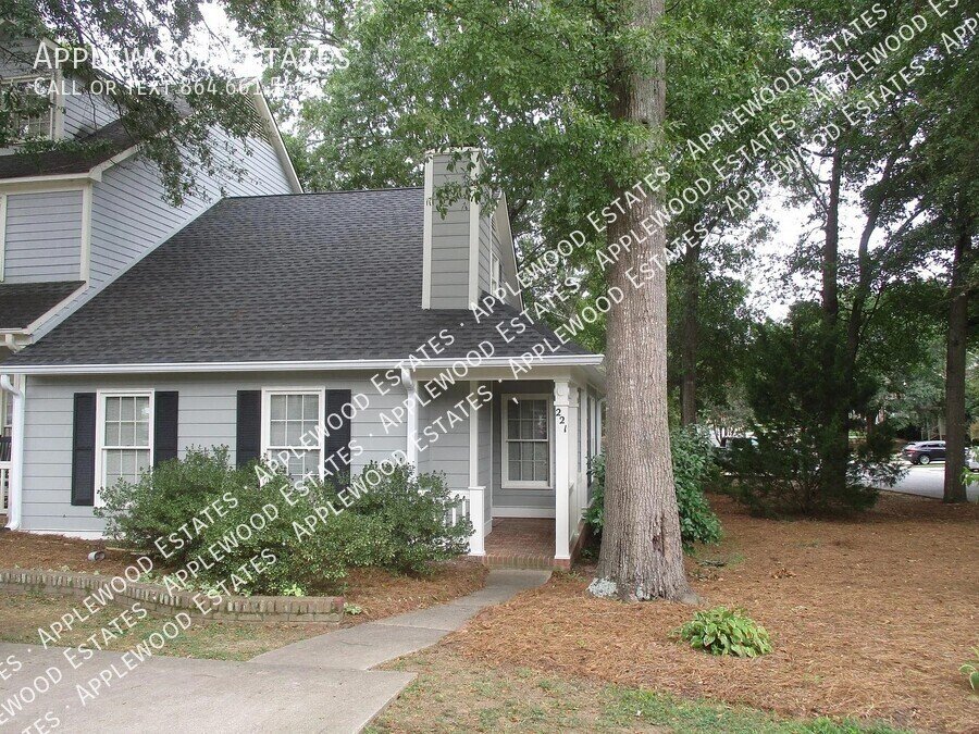 221 Woodburn Club Ln Spartanburg, SC House for Rent