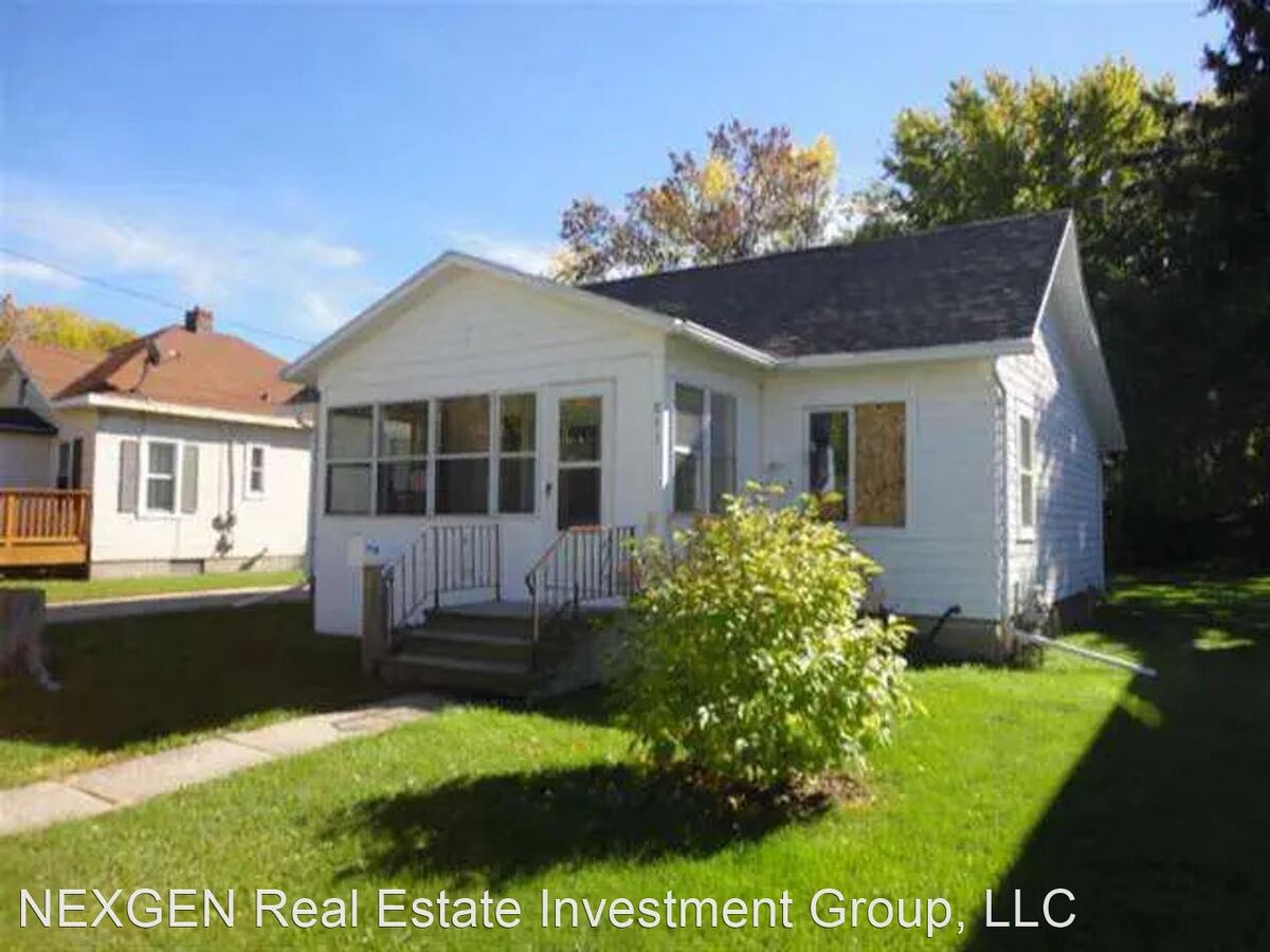 811 Nicolet Blvd Neenah, WI House for Rent | Rentable 811 Nicolet Blvd Neenah, WI House for Rent | Rentable