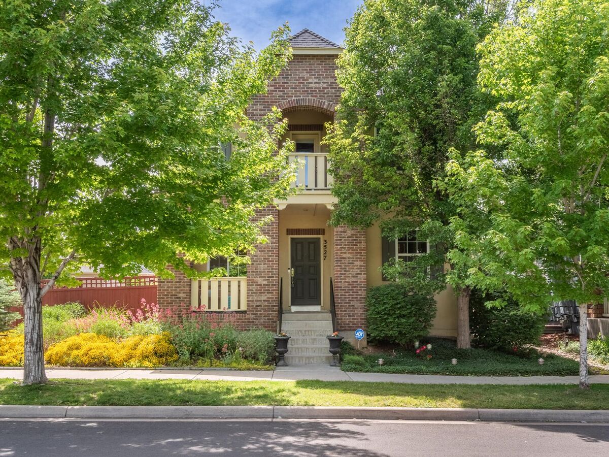 Spacious 4bd, 4ba Central Park Home With... Apartments Denver, CO