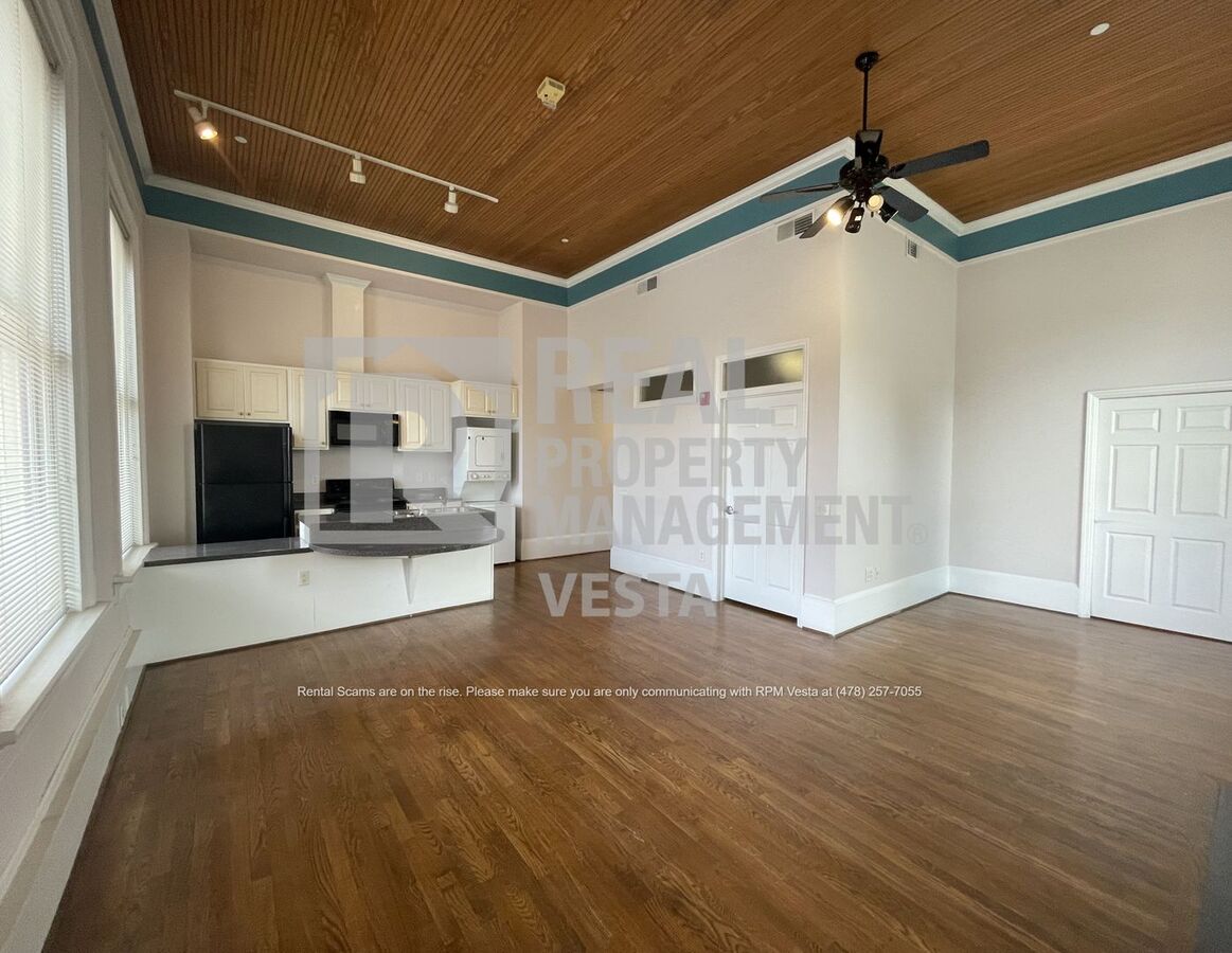 490 Poplar St Macon, GA Apartment for Rent | Rentable