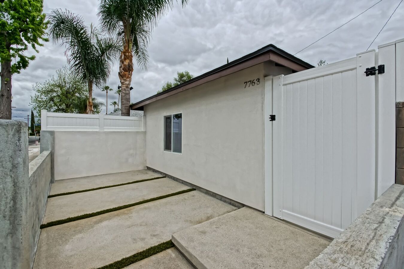 Newly Built, Luxurious & Bright, 1br1ba Adu Home... Apartments Canoga ...