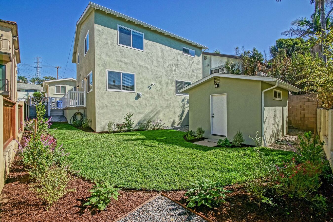 Newly Remodeled, Split-level 3br2ba Duplex W/... Apartments Redondo ...