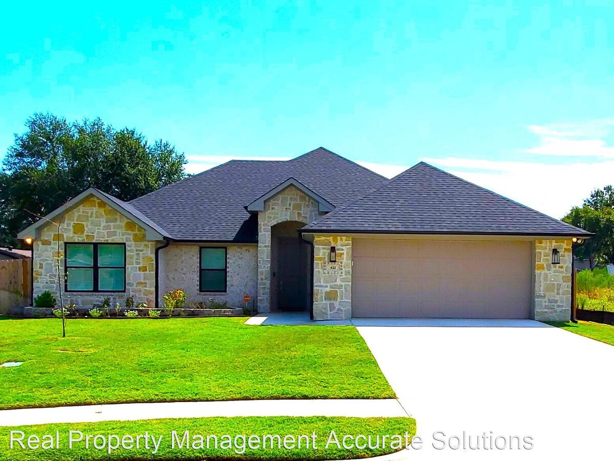 432 Deer Point Cv Chandler, TX House for Rent | Rentable
