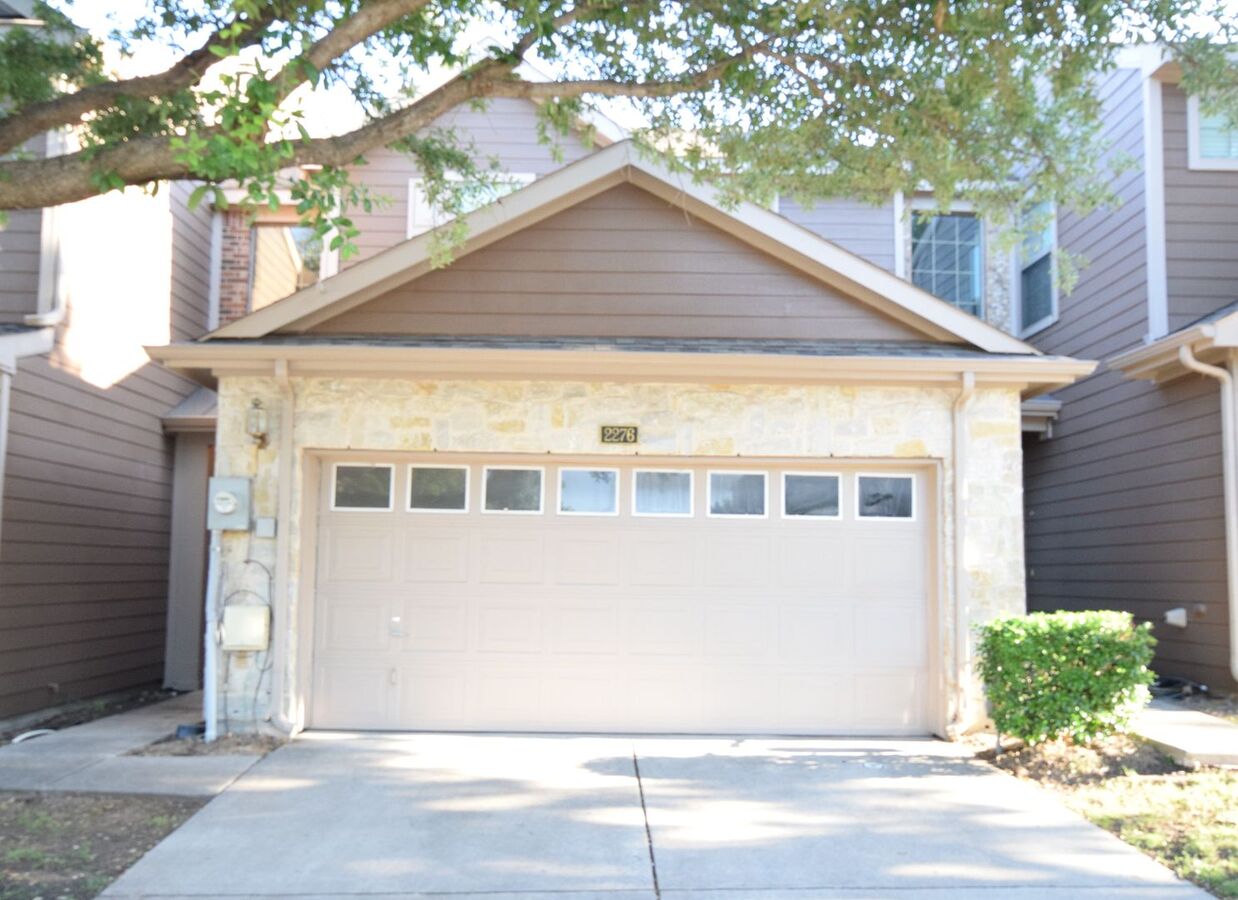 Beautiful 2 Bed, 25 Bath Townhome In Plano Apartments Plano, TX