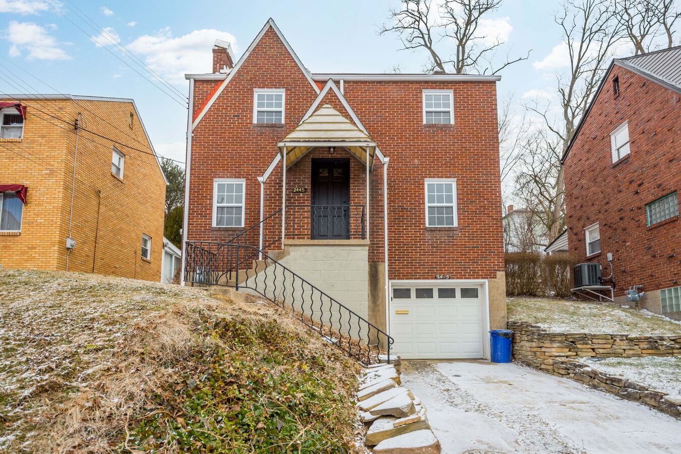 Available June 1st!! 3 Bedroom In Carrick! Apartments Pittsburgh, PA