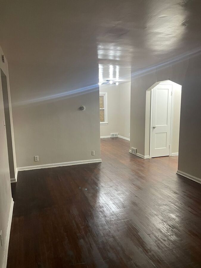 Detroit Living Apartments - 20237 W Chicago Ave Detroit, MI