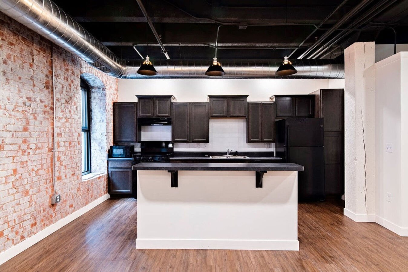 Lee Hardware Lofts Apartments Salina, KS | Rentable