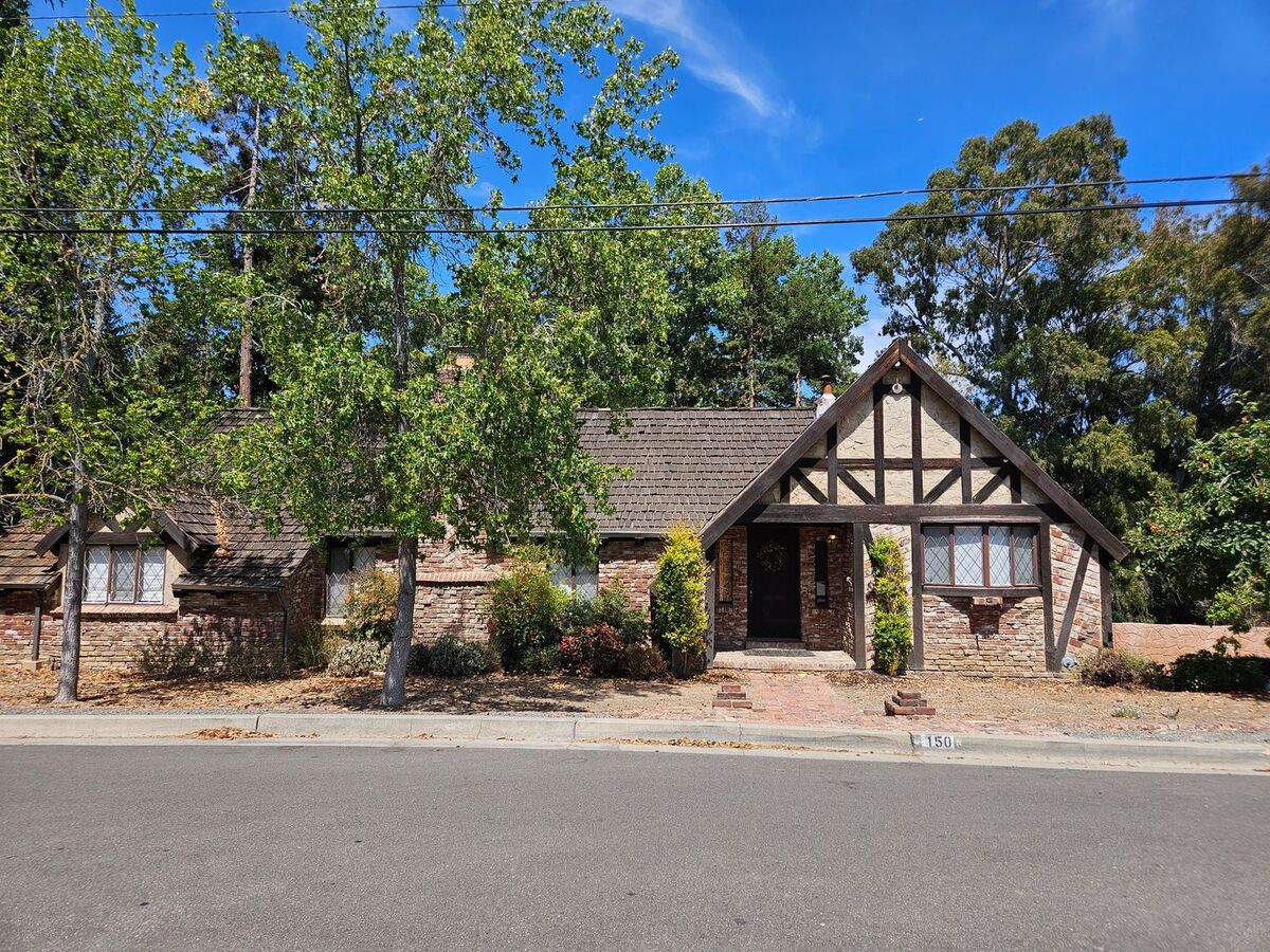 Stunning 1 Bed 15 Bath Naglee Park Home With... Apartments San Jose, CA