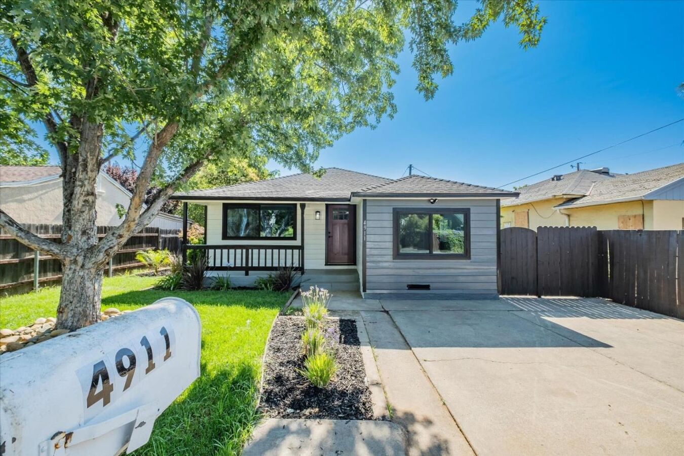 Newly Updated Home In Oak Park Apartments Sacramento, CA