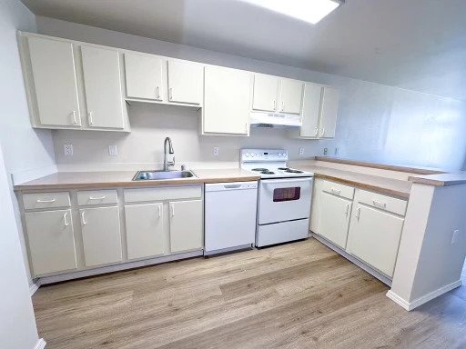 Colby Crest Apartments - 2513 Colby Ave Everett, WA