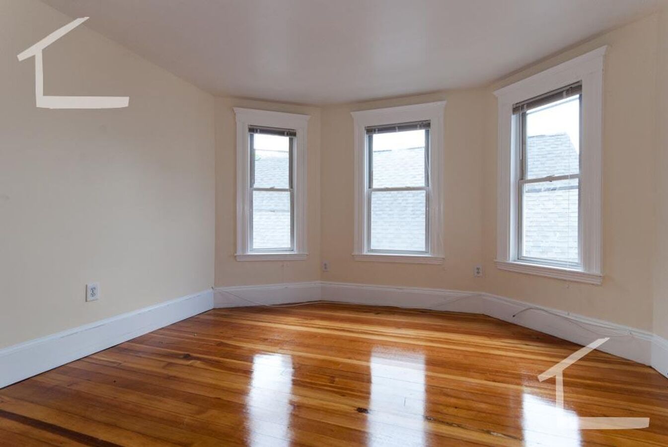 Recently Renovated Unit In Oak Sq Porch,... Apartments Brighton, MA
