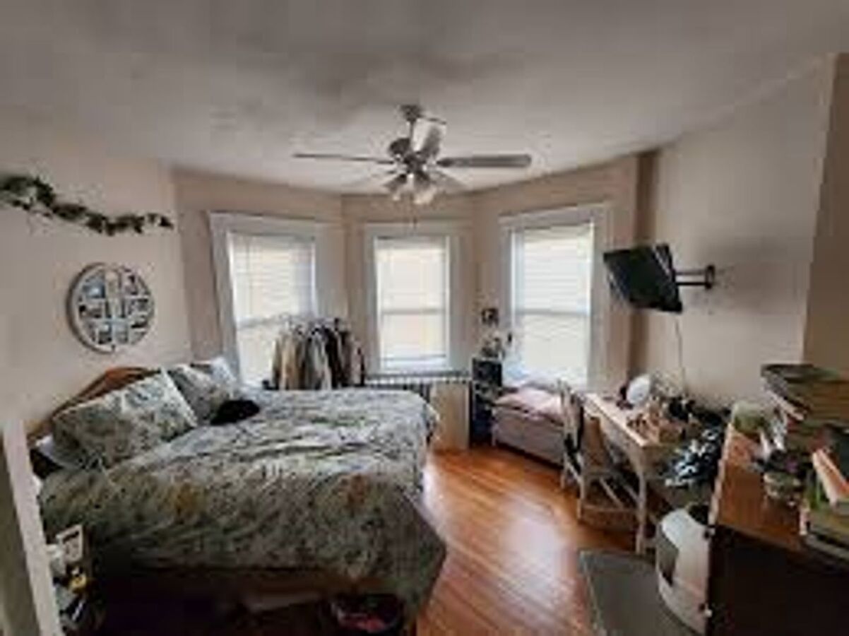 Oak Sq Area Of Brighton Eat-in Kitchen, Parch,... Apartments Brighton, MA