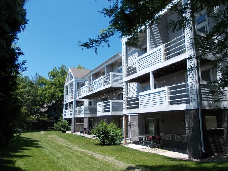 North Park Apartments - 1613-1619 Troy Dr Madison, WI