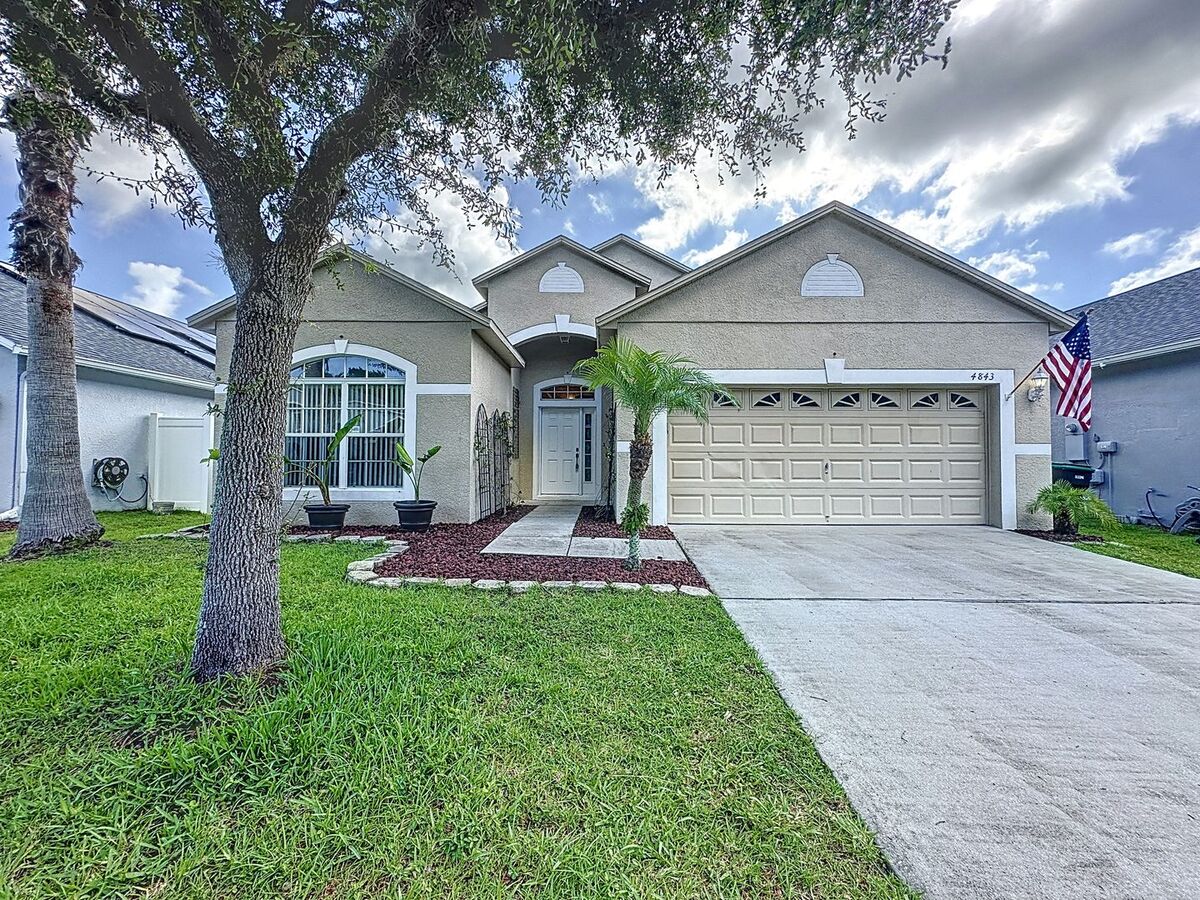 Waterfront Home In Rybolt's Reserve Apartments Orlando, FL