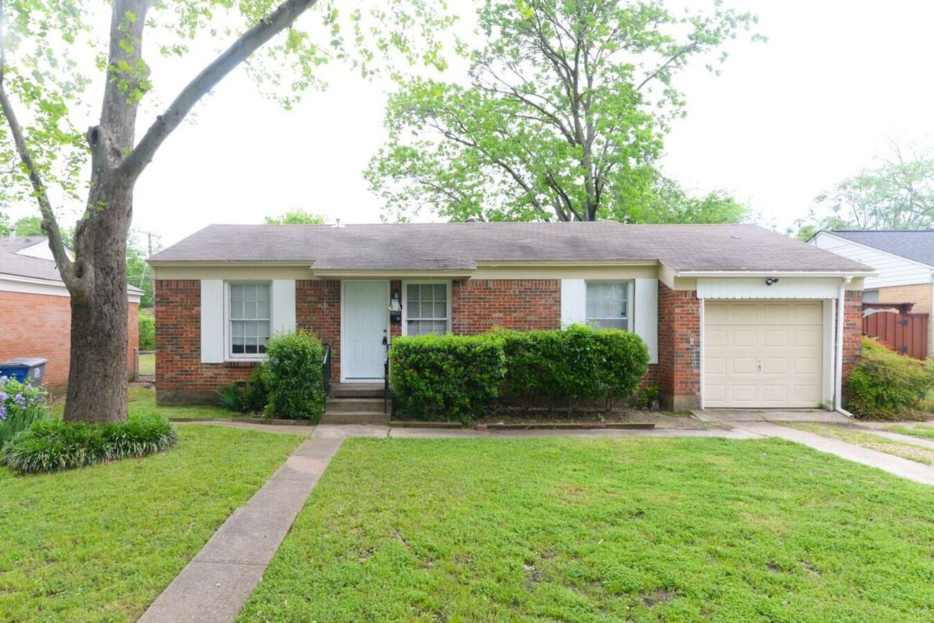 Cute Casa View Home!! Apartments - 10433 Fern Dallas, TX