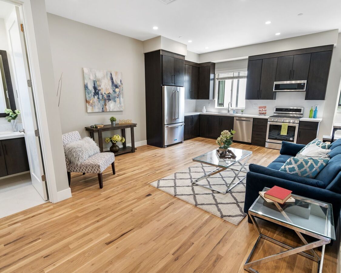 Double Attached Garage With Solar And Ev Charger... Apartments San ...