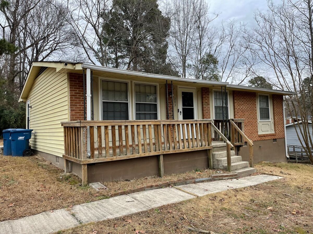 3 Bed, 1 Bath Brick Home Located In Troy Apartments Troy, NC