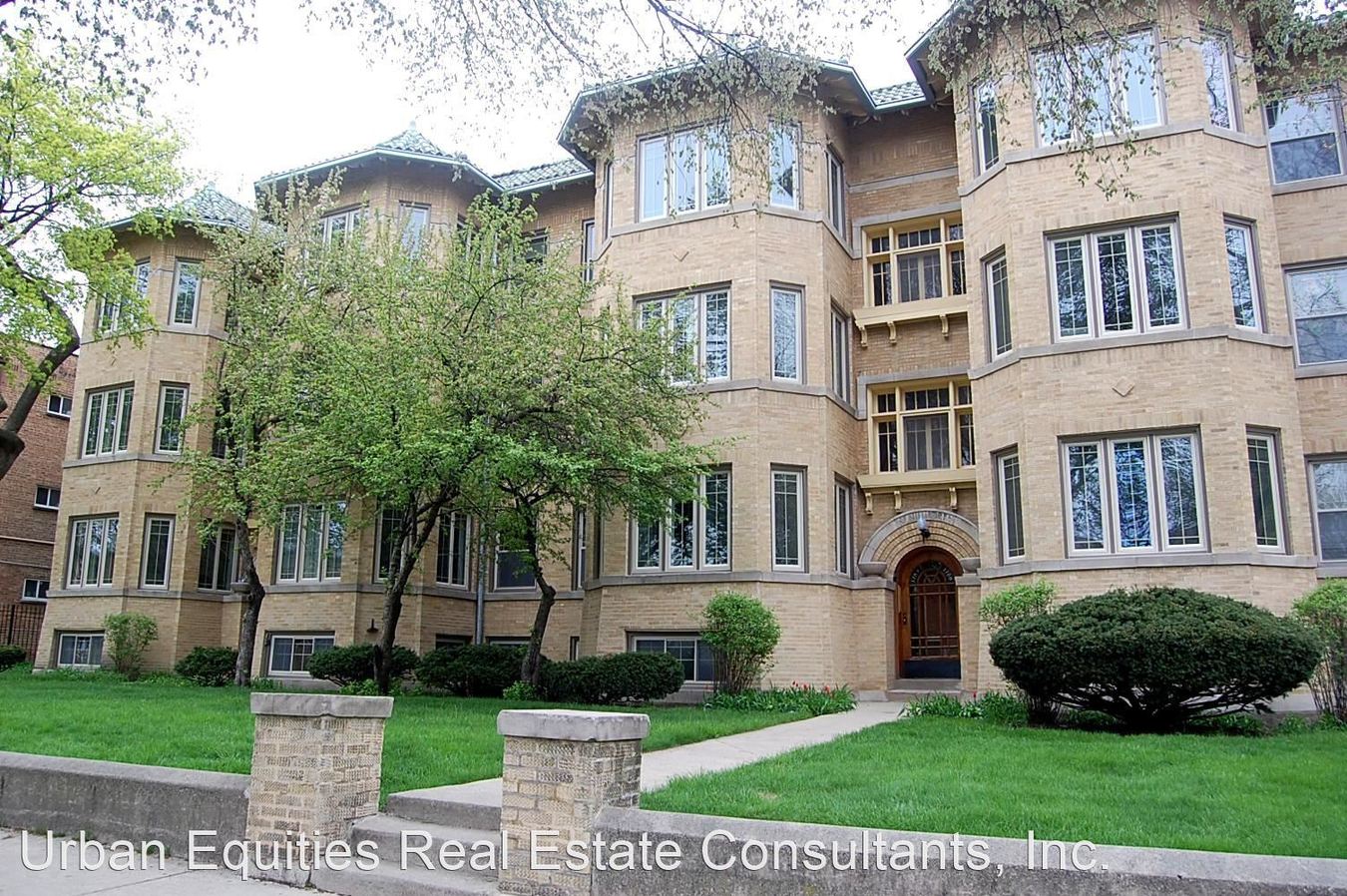Touhy & Paulina Apartments Chicago, IL | Rentable