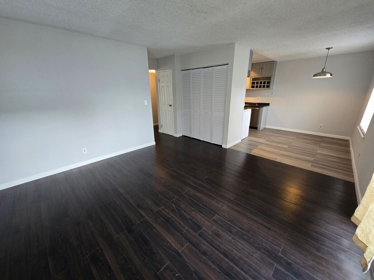 Updated Condo For Easy, Modern Living Apartments Reno, NV