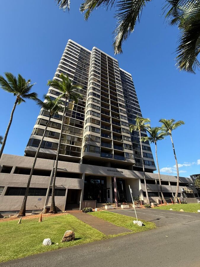 Kings Gate, 2 Bdrm, 2 Bath, 1 Cov'd Gated Pkg Apartments Honolulu, HI