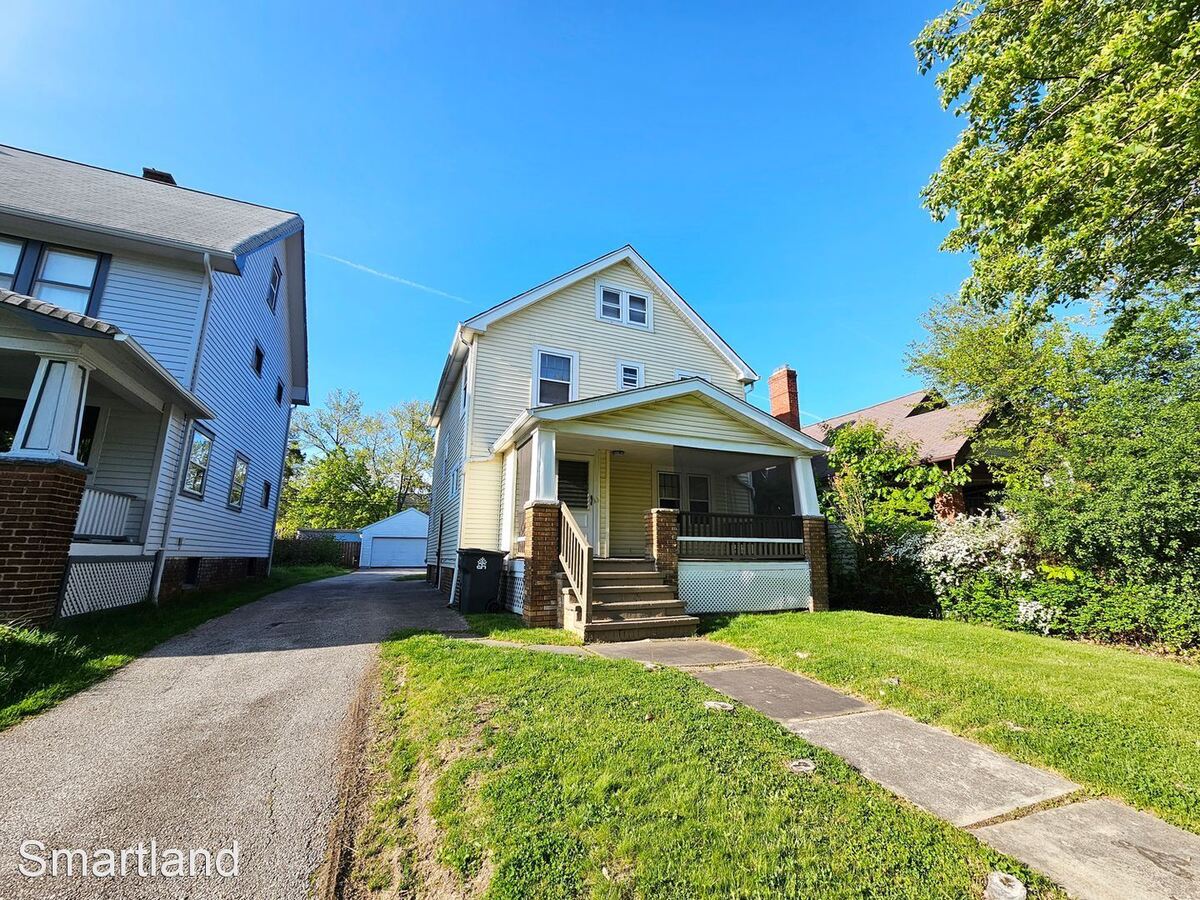 3274 E Overlook Rd Cleveland Heights, OH House for Rent