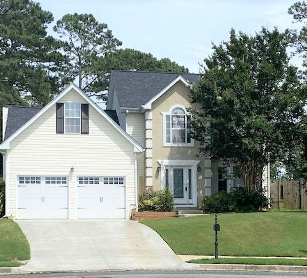 Beautiful Spacious Home! Apartments Lawrenceville, GA