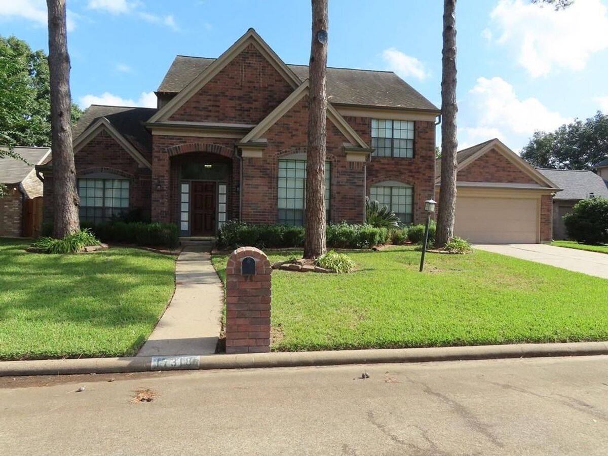 17318 Shadow Valley- Two Story In Memorial... Apartments Spring, TX