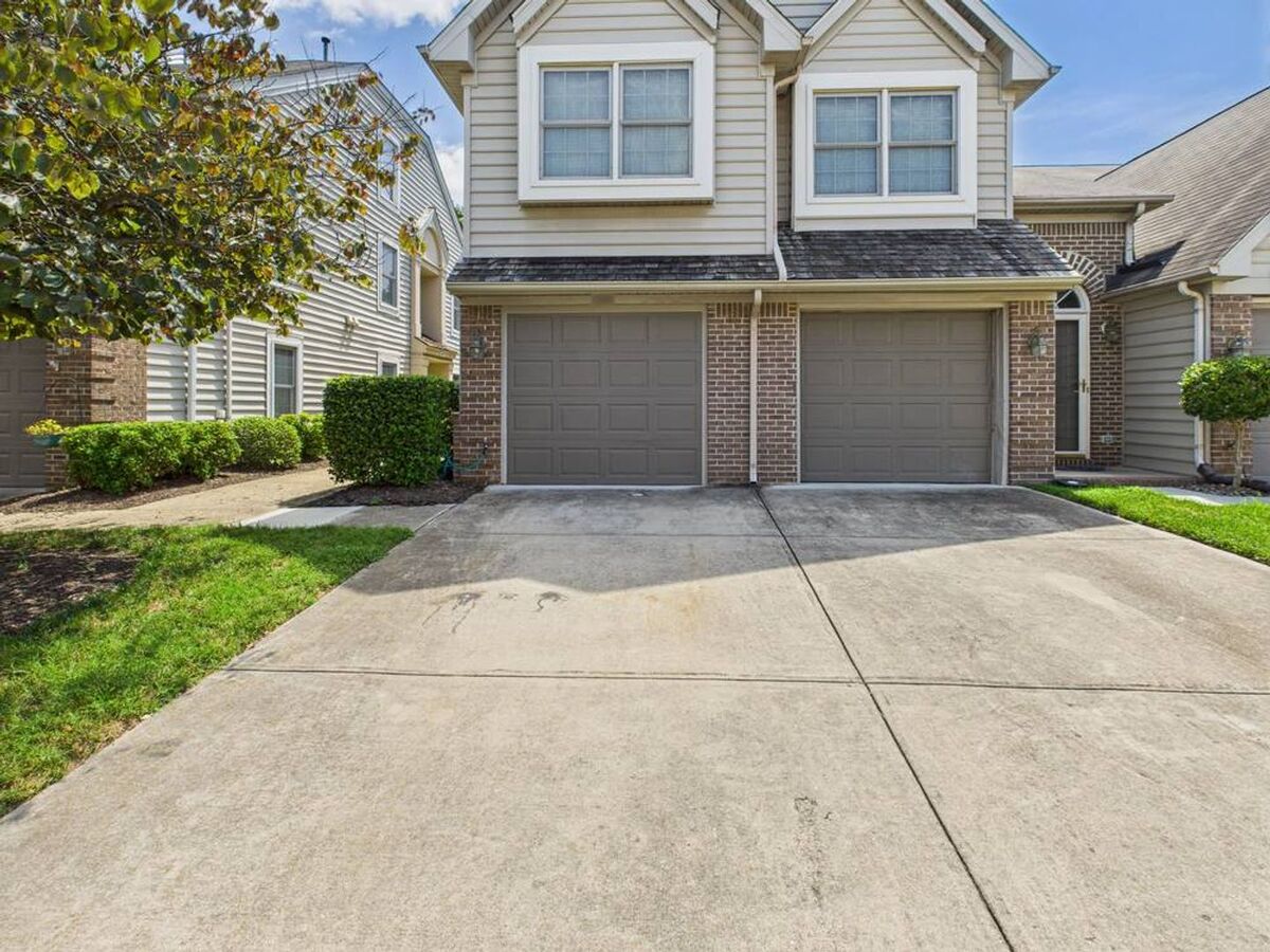 Charming 2 Bedroom 2 Bathroom Condo Located In... Apartments Virginia ...