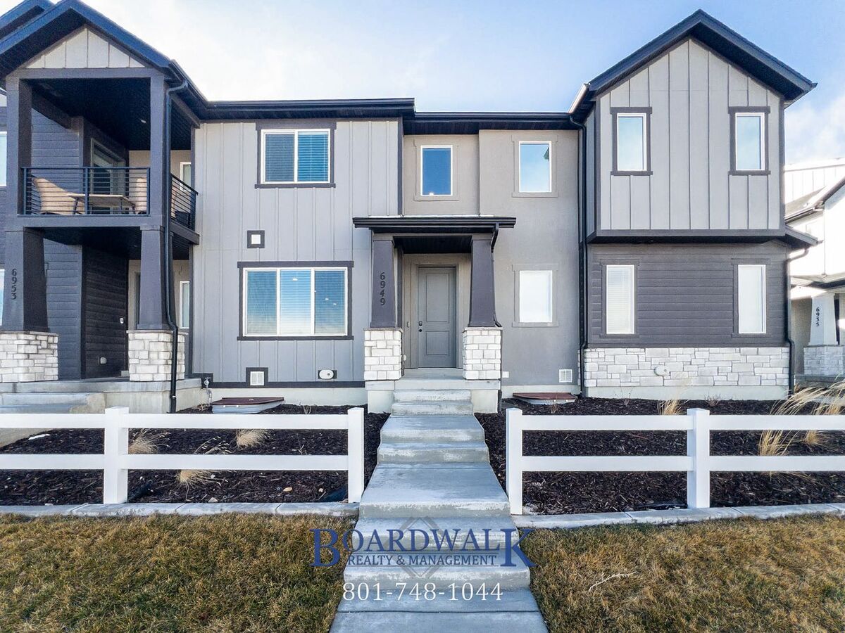 Stunning West Jordan Townhome With Upcoming... Apartments West Jordan, UT