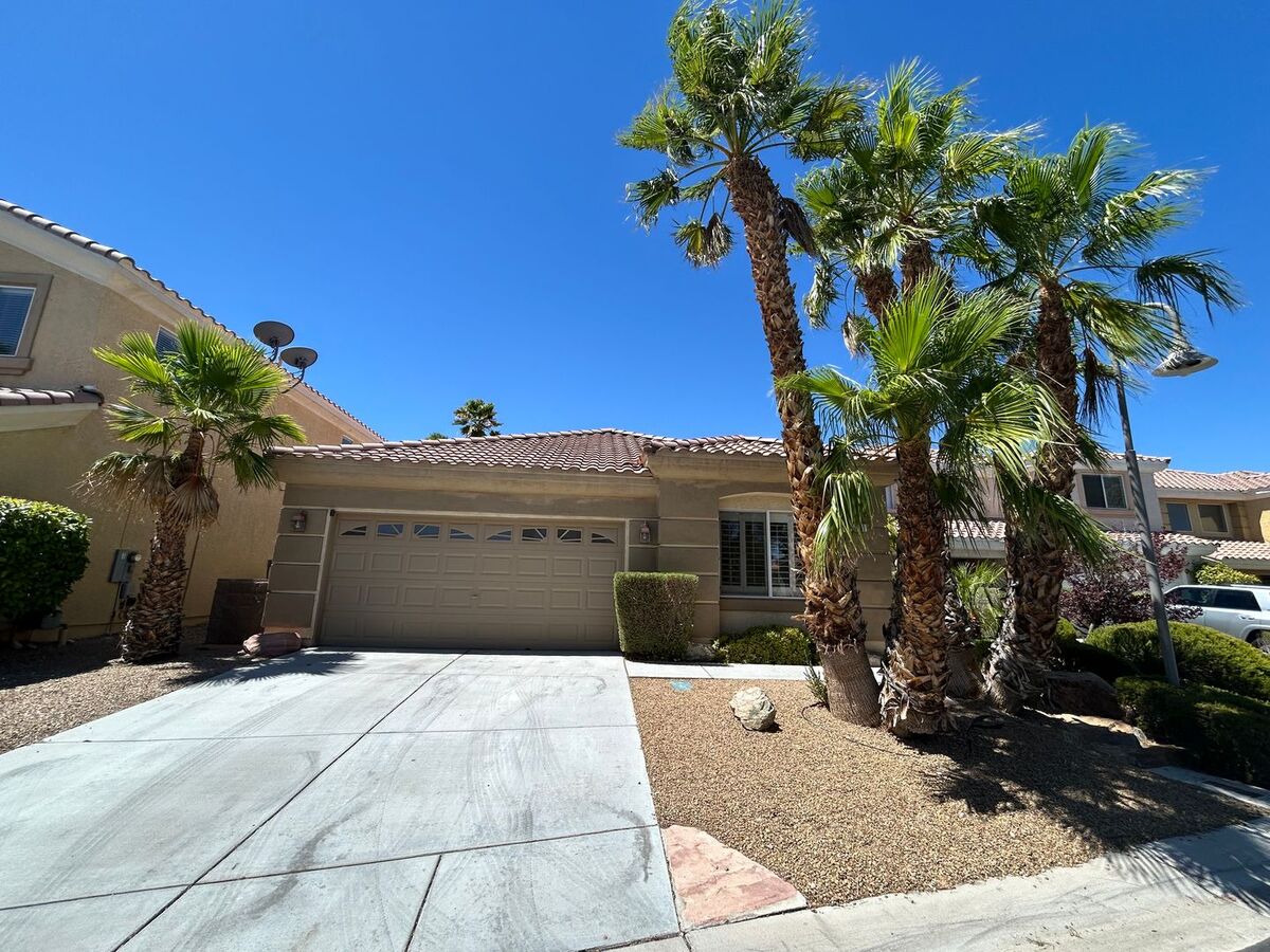 Single Story, Pool Home In Rhodes Ranch Apartments Las Vegas, NV