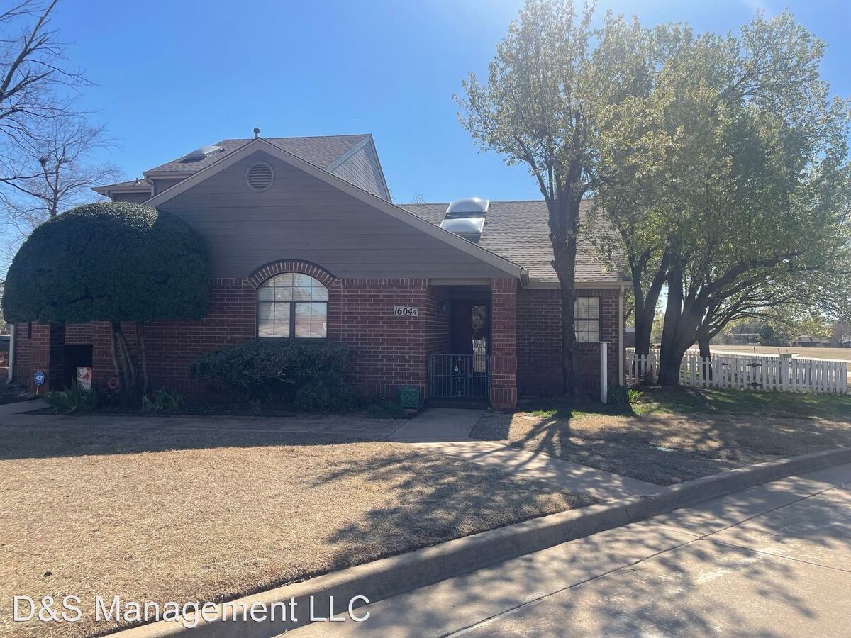 1604 Lakeshore Dr Unit A Edmond, OK House for Rent | Rentable