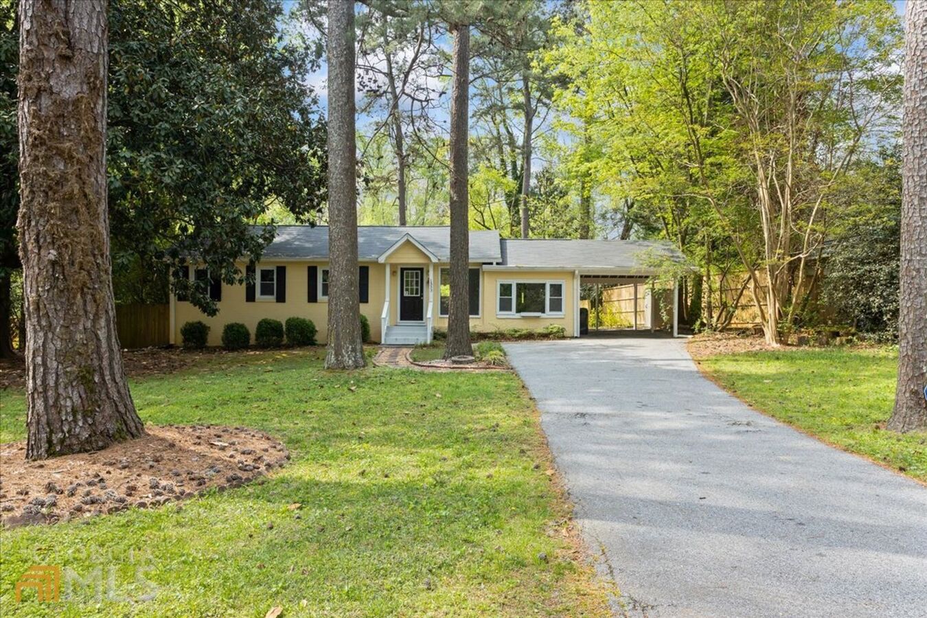 Adorable 3br / 2ba Brick Ranch Situated On About... Apartments Atlanta, GA