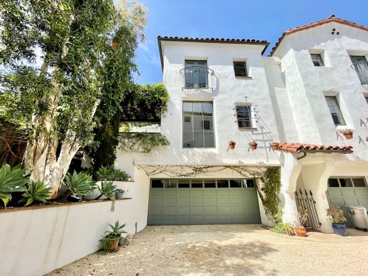 Spanish Style Downtown Townhome Apartments Santa Barbara, CA