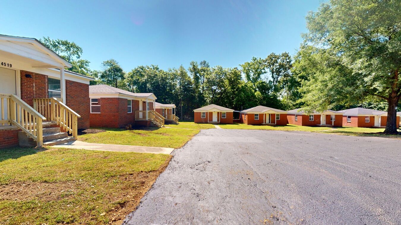 Two Bedroom 1 Bath Single Standing Rental Home... Apartments Charlotte, NC