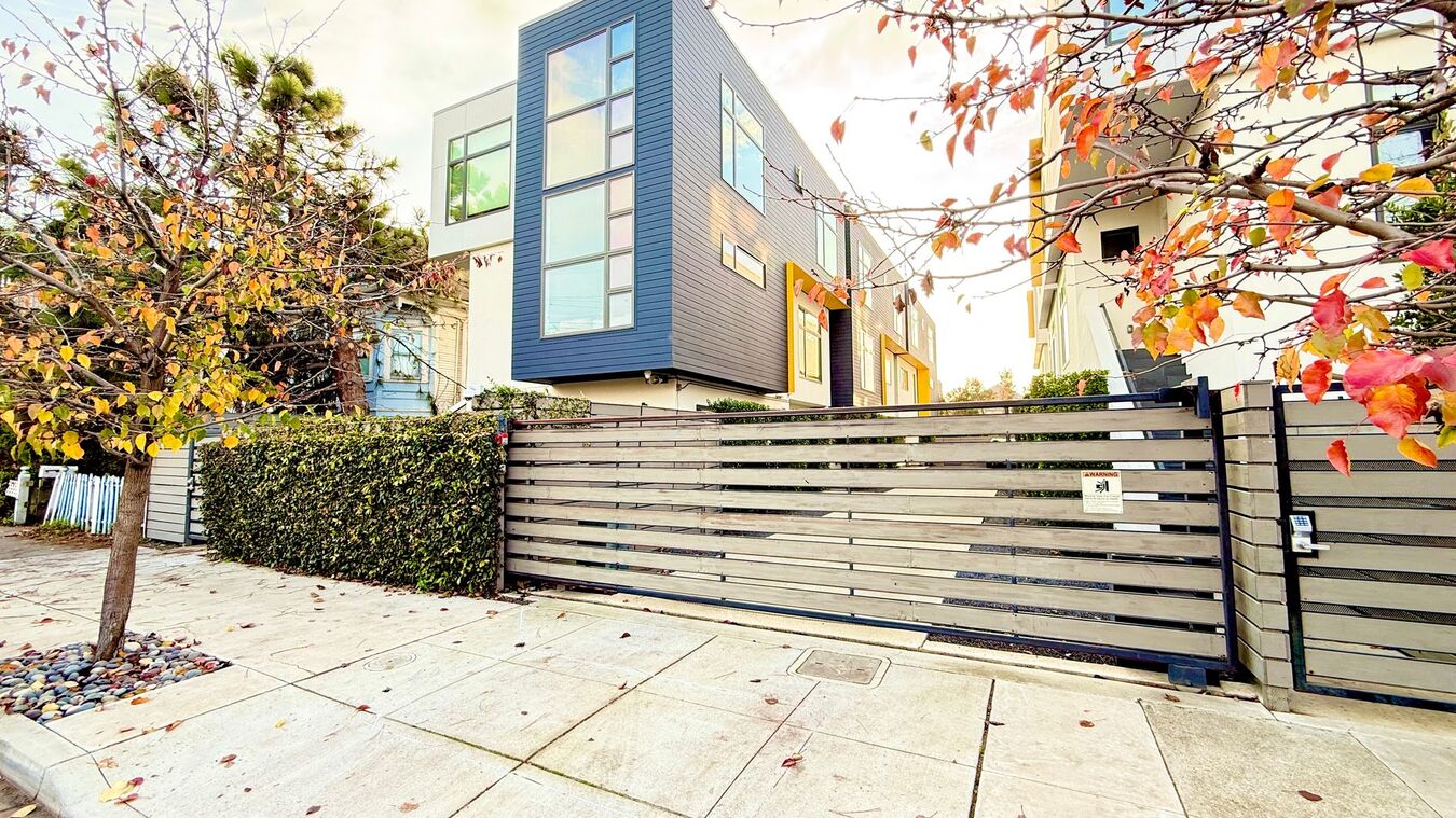 Modern Split Level Home Apartments Oakland, CA | Rentable