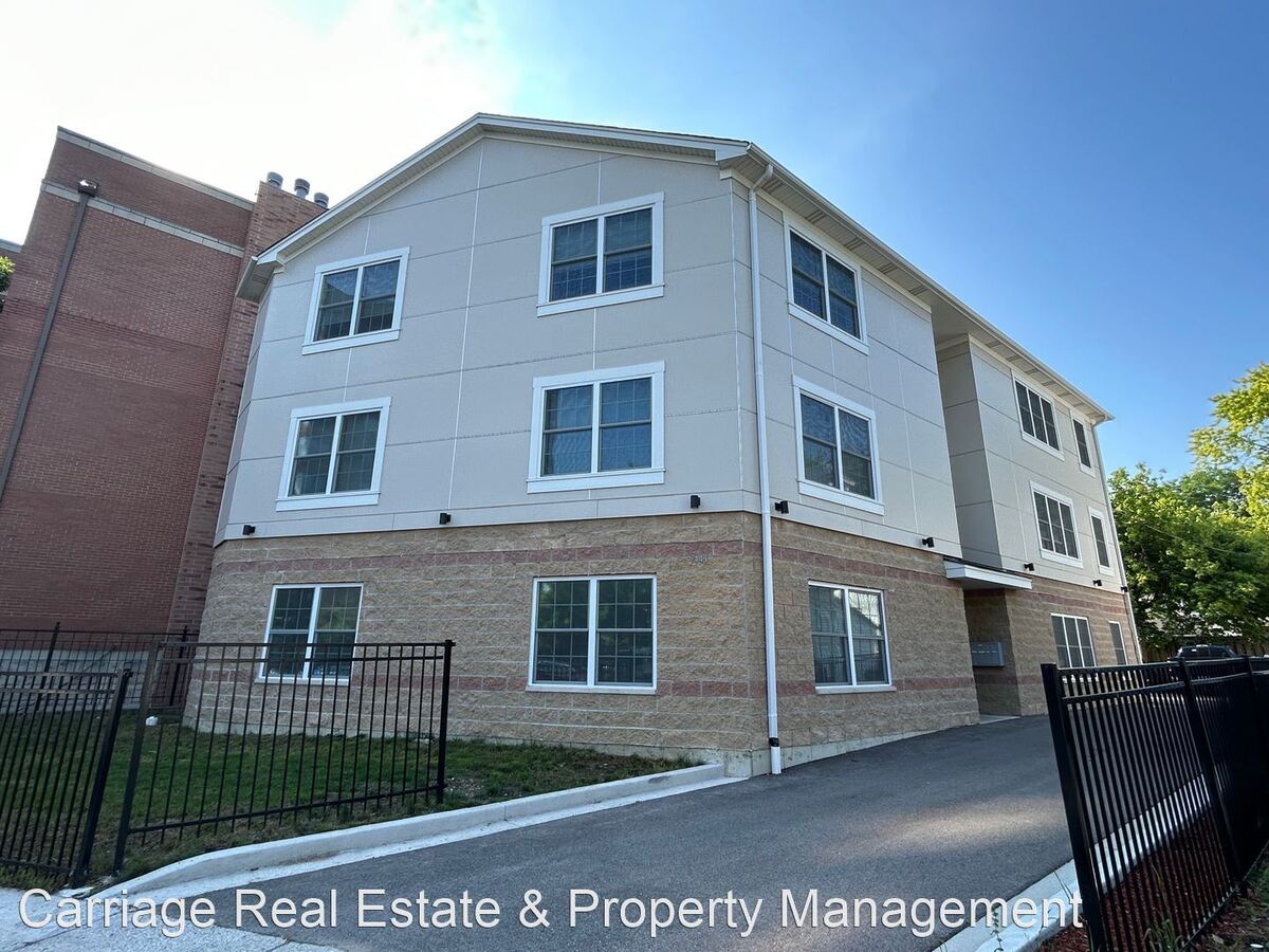 N Rogers Apartments - 7441 N Rogers Ave Chicago, IL