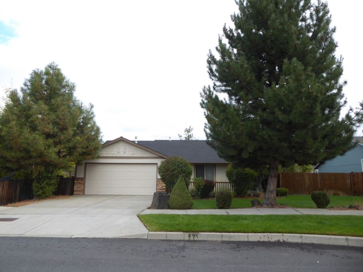 20520 Dylan Loop Bend, OR House for Rent | Rentable