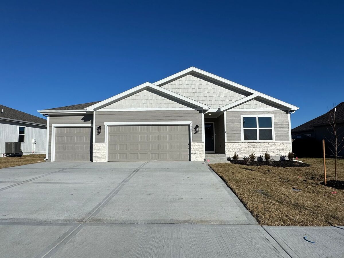 {31742} Brand New Construction + 3 Car Garage +... Apartments Gardner, KS