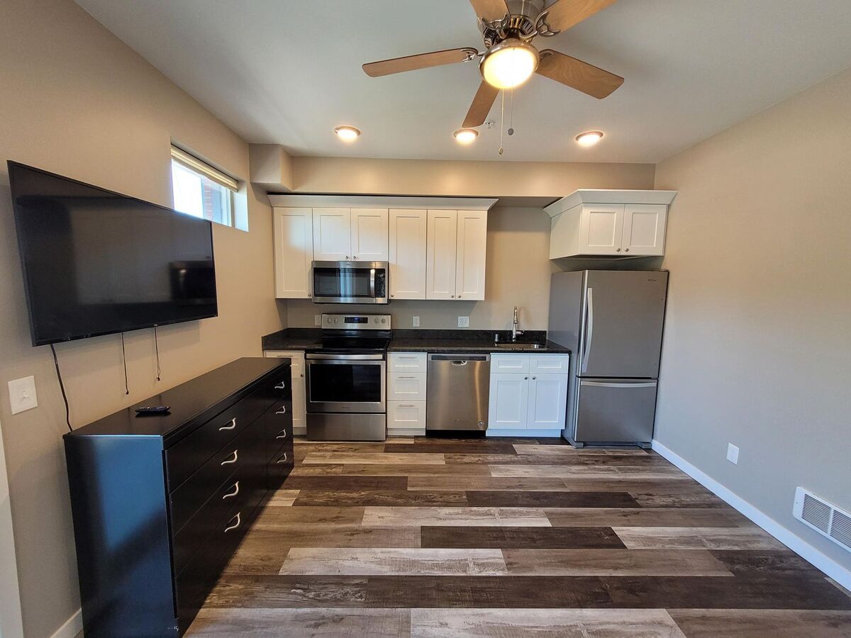 Available Now! 2 Bedroom, 1 Bathroom At Samish... Apartments Bellingham, WA