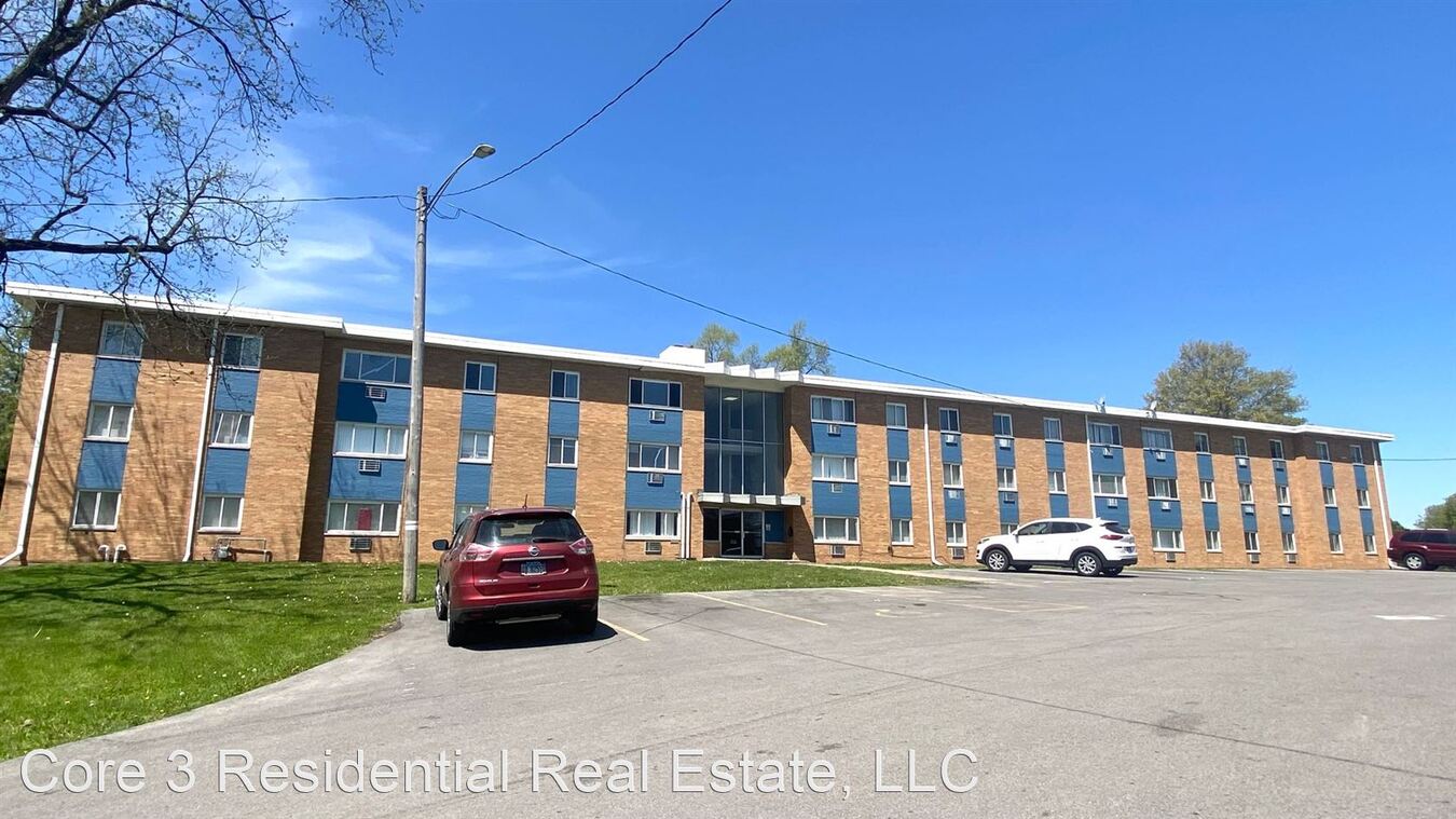 2317 & 2331 W Martin Luther King Jr Drive Peoria, IL Apartment for Rent