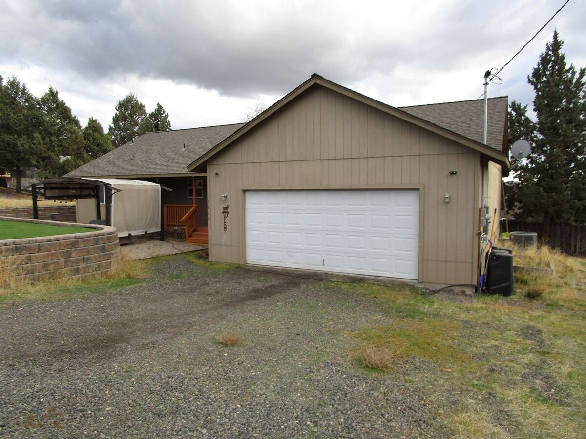 Open Feel Home In Ochoco West Subdivision -... Apartments Prineville, OR