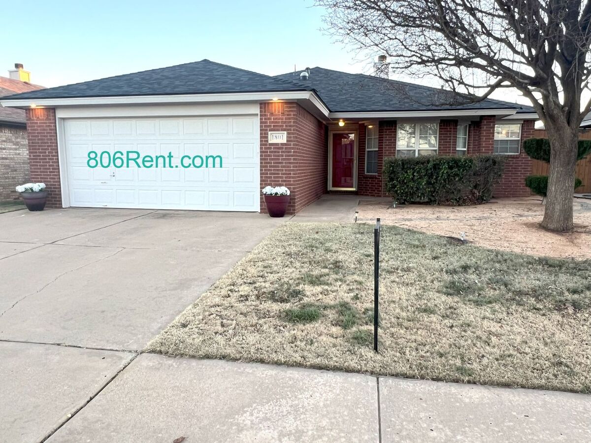 **beautiful South Mesa Addition Home** Apartments Lubbock, TX