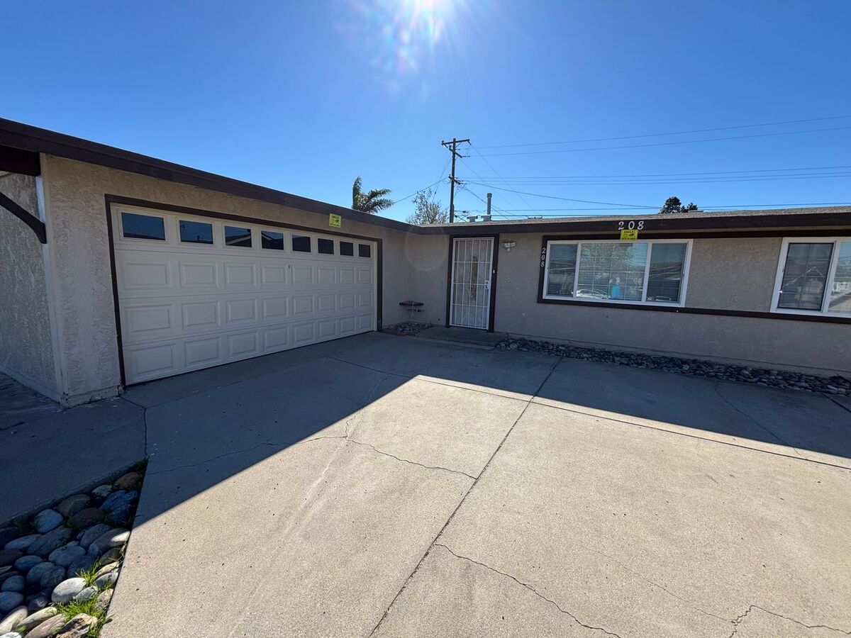 208 W Monroe Santa Maria, CA House for Rent | Rentable