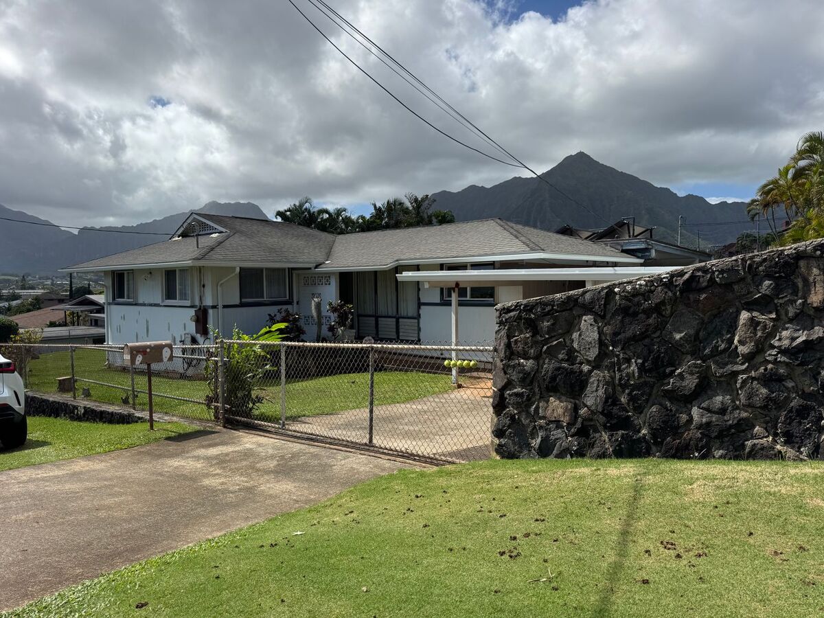 Charming 3-bedroom Home With Stunning Koolau... Apartments Kaneohe, HI