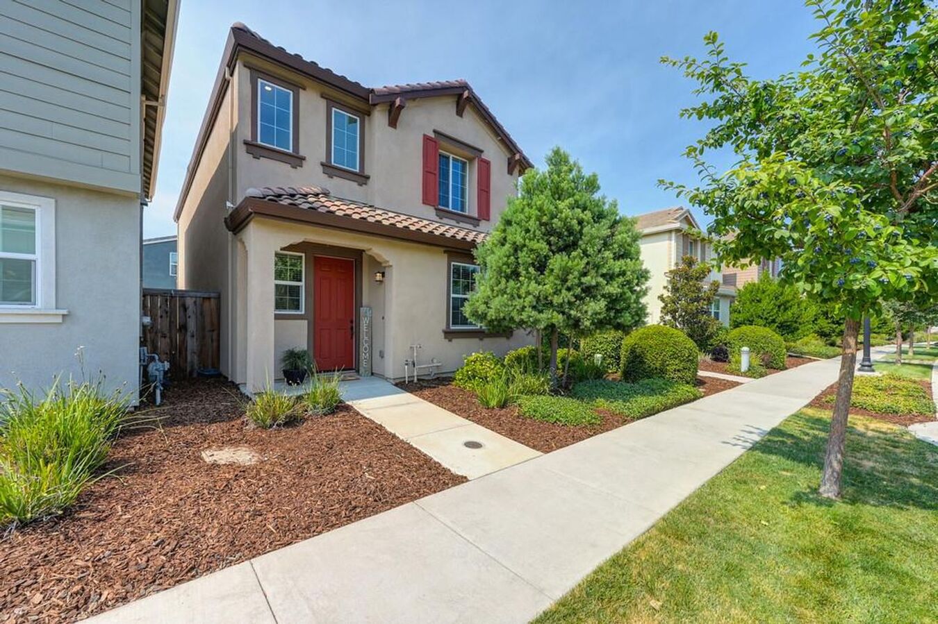 Now Leasing – 3 Bed + Loft, 25 Bath (2019) |... Apartments Sacramento, CA