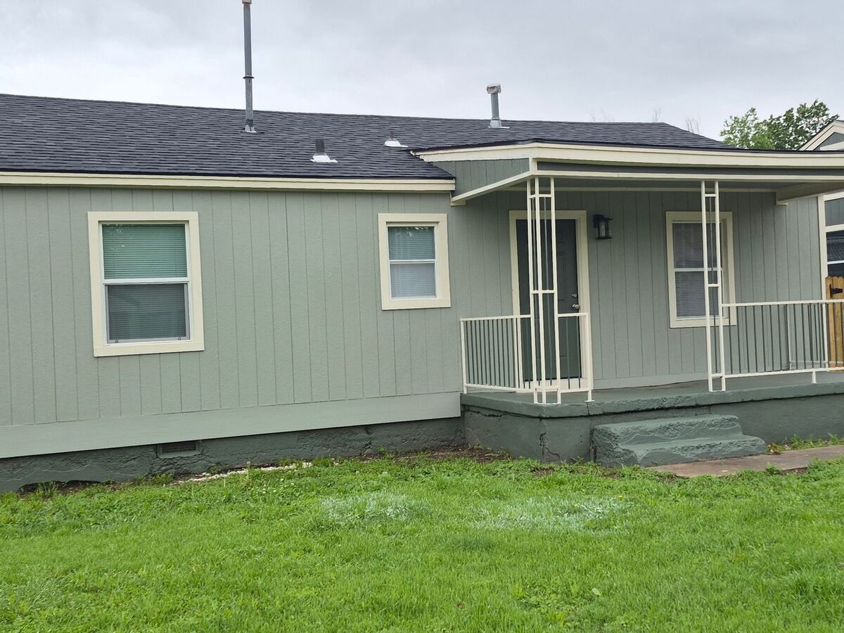 Newly Updated Cottage Style Home In Lawton... Apartments Lawton, OK