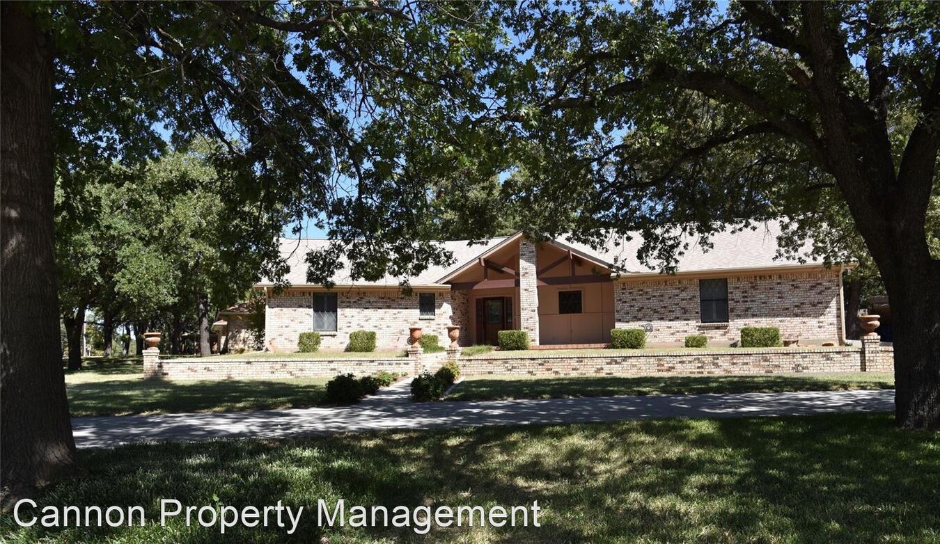 1204 W David Ave Decatur, TX House for Rent | Rentable