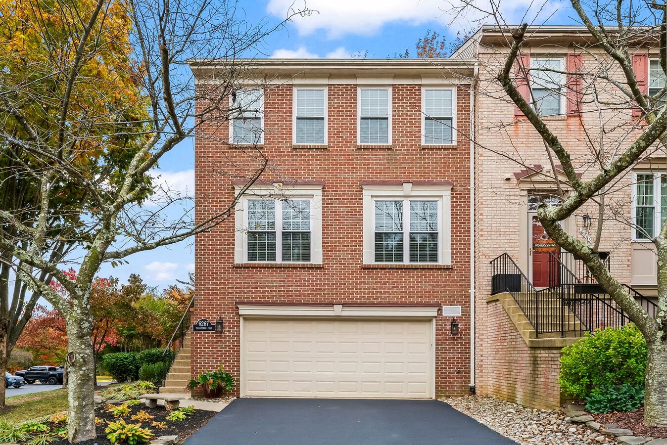 End Unit Townhouse In Kingstowne With Garage &... Apartments Alexandria, VA